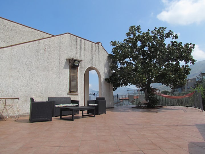 Villa Degli Ulivi Overlooking The Gulf Of Carini - Carini