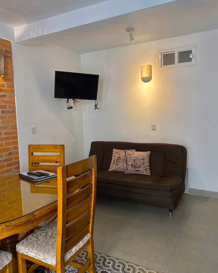 Acogedor Apt. 2 Niveles En Calle De La Parroquia - San Miguel de Allende