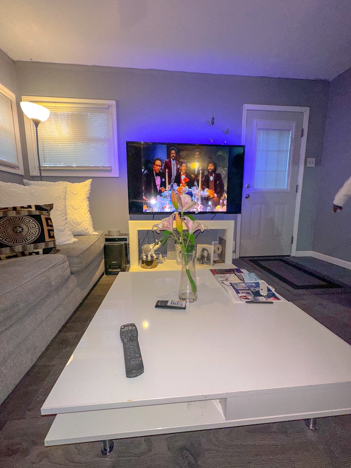 Nice Comfy Home - Terre Haute, IN
