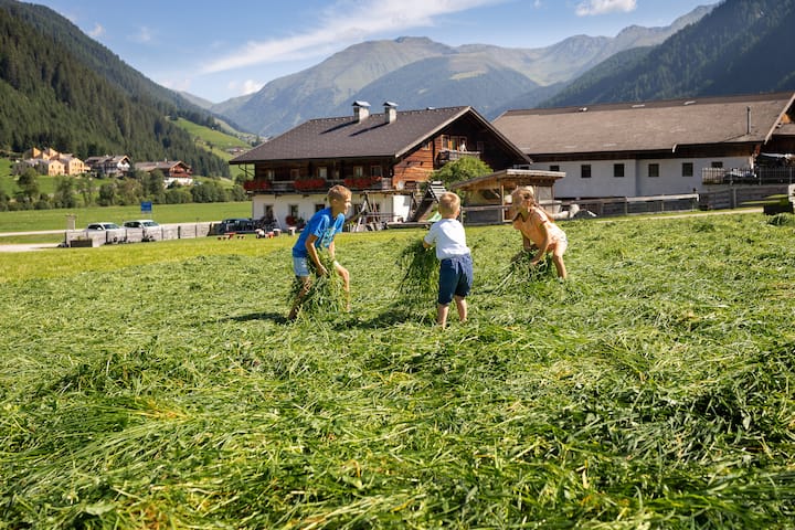 Aussermahrhof - Farm Holiday - San Candido