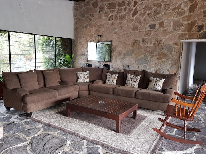 Casagrande+casita+granjardín+fogatero+juegos 19per - Valle de Bravo