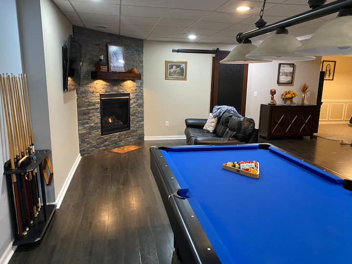 Spacious Lower Level Guest Suite - Michigan
