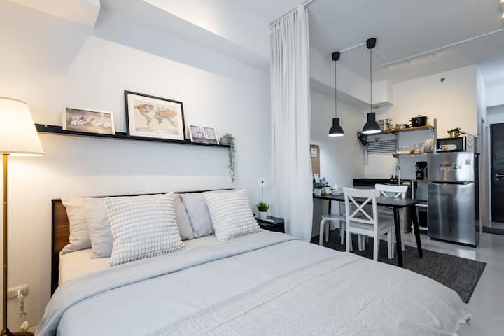 Newly Furnished! Lovely Scandinavian Ortigas Home - Ortigas Center