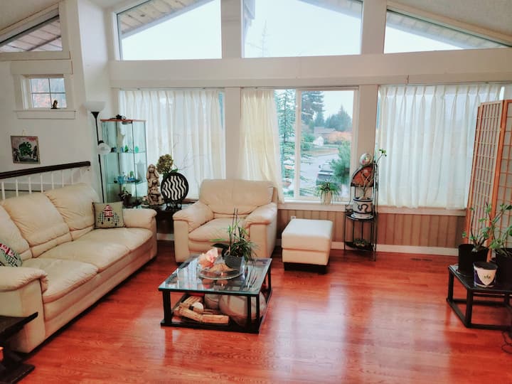 Private Bedroom With Semi-private Bathroom - Everett, WA