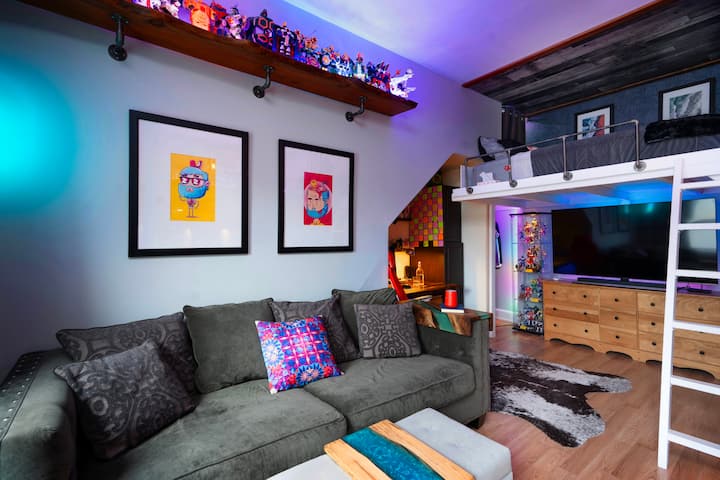 Toy Loft - Best Nostalgia Vibes - Toronto