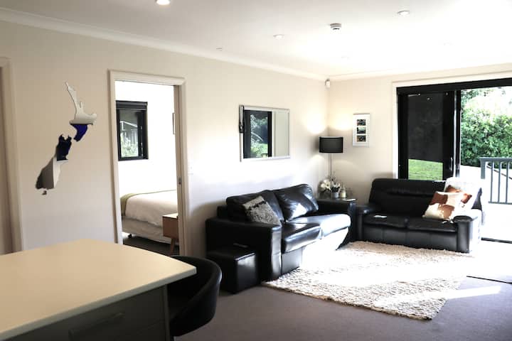 Escape In Manu - Enjoy The Best Of The Kapiti Coast - Waikanae