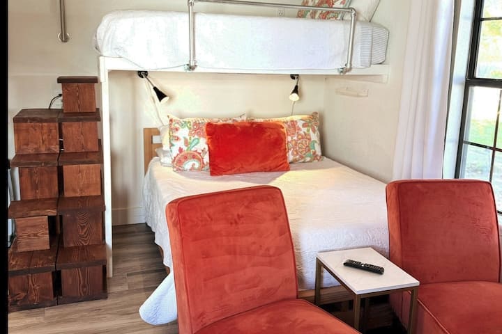 Mesilla Traveler's Choice Easy On/off To I-10 - Las Cruces, NM