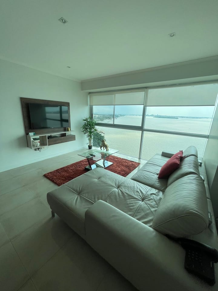 Departamento Exclusivo En Puerto Santa Ana - Guayaquil