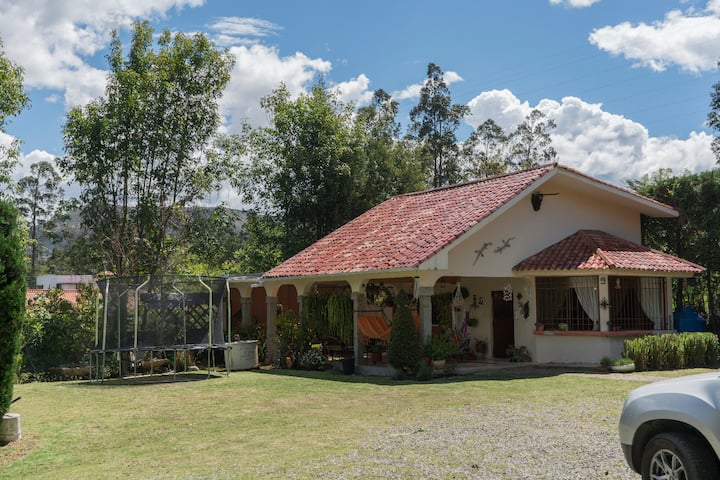 Quinta  "La Valentina" - Cañar