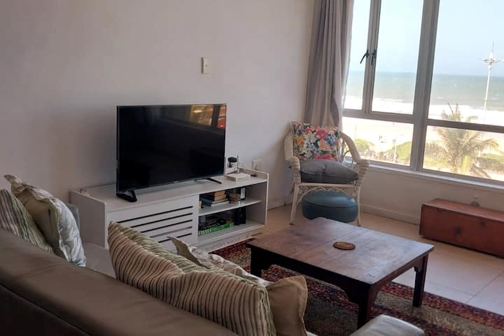 Beachfront Apartment -Addington Beach - Durban