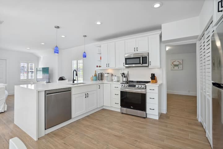 Cozy Cottage In Downtown Delray- 131 Ne 4th Ave - Delray Beach, FL