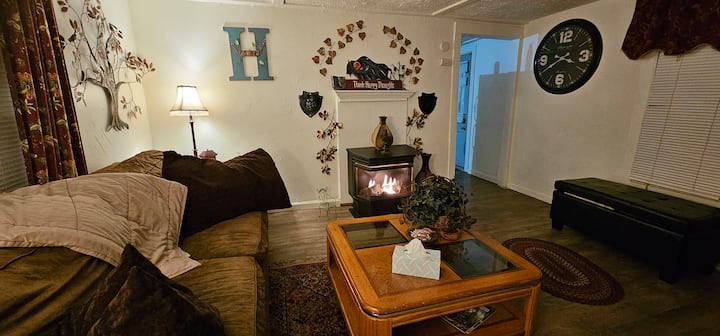 * /\N* The Hobbit Home - Riverwind Casino