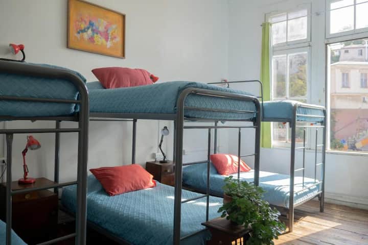 Habitación Séxtuple Amplia Y Luminosa - Valparaíso