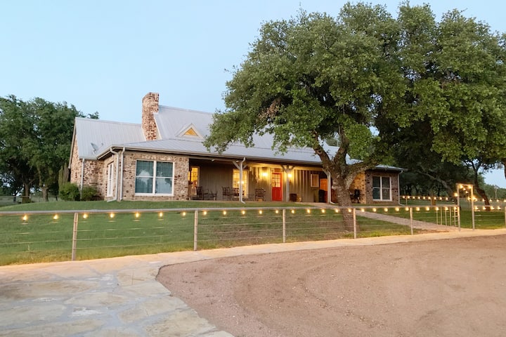 Sable Lodge On The 5 J Ranch - San Saba, TX