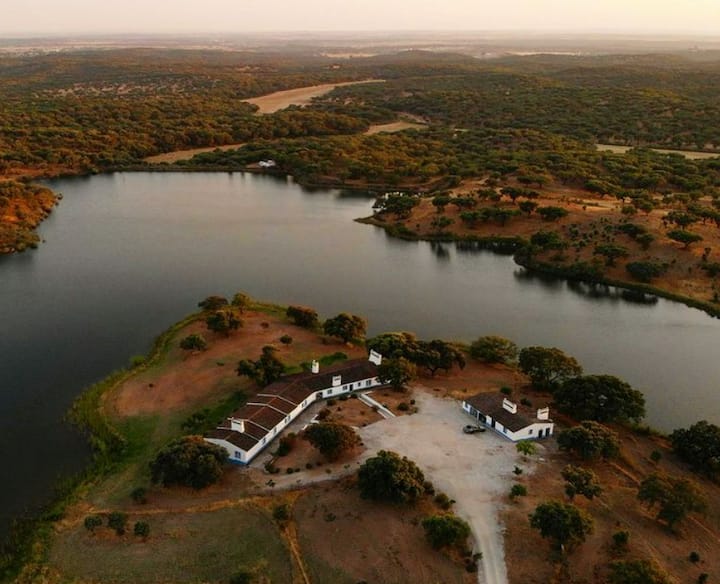 Pure Alentejo Profitant D'un Lac Privé - Redondo