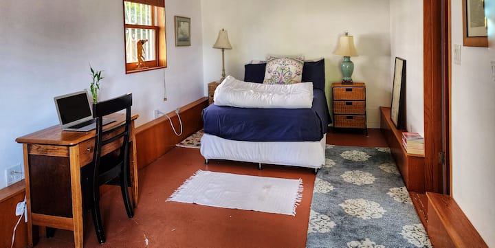 Garden Studio In North Oakland/emeryville - Oakland, CA