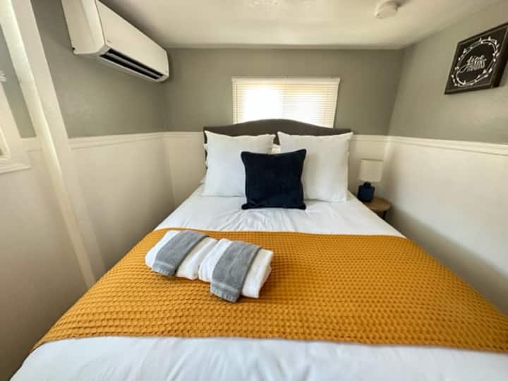 Charming | 1 Br 1 Ba | Near U Of A | Fenced - Sonora