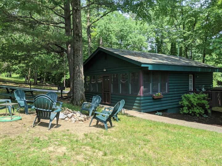 Moose Cabin #21 At The Adirondack Lodge - Lake George, NY
