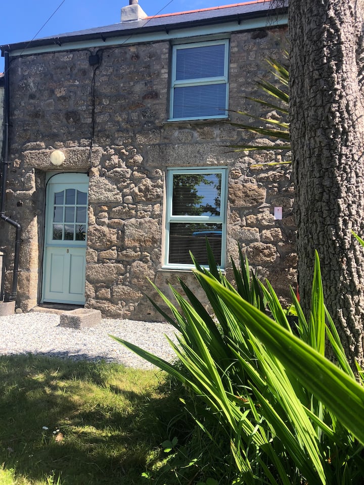 Traditional Miners Cottage In Heart Of Cornwall - Pool