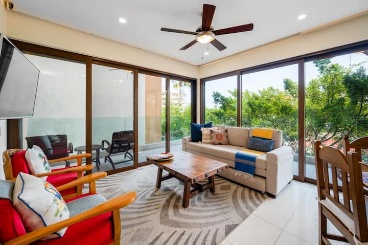 Condo 201! Only One Block From The Beach!! - Puerto Vallarta