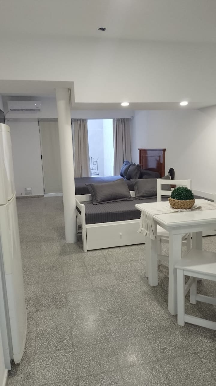 Departamento Con Patio Exclusivo - Rosario