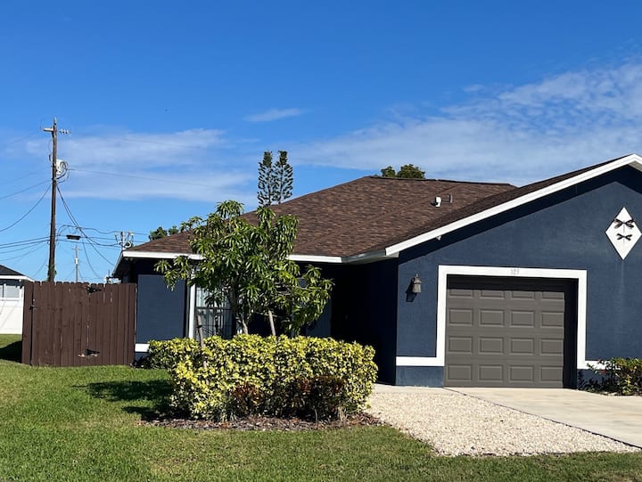 Debbie's - Cape Coral, FL