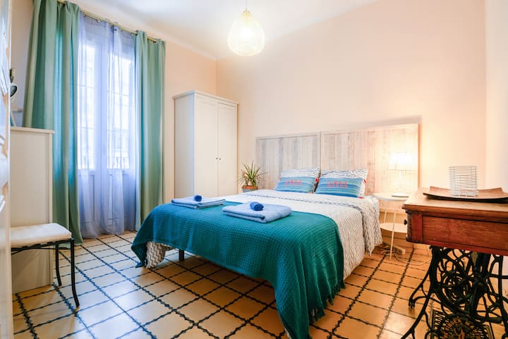 Central Apt. 10 Mins To Sagrada Familia And Sea - Barcelona