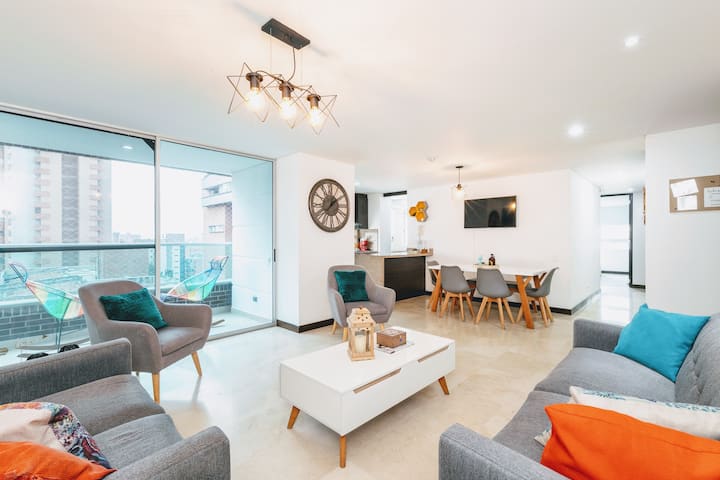 El Poblado Wfh 2br, Home Office & Carpark - Medellín