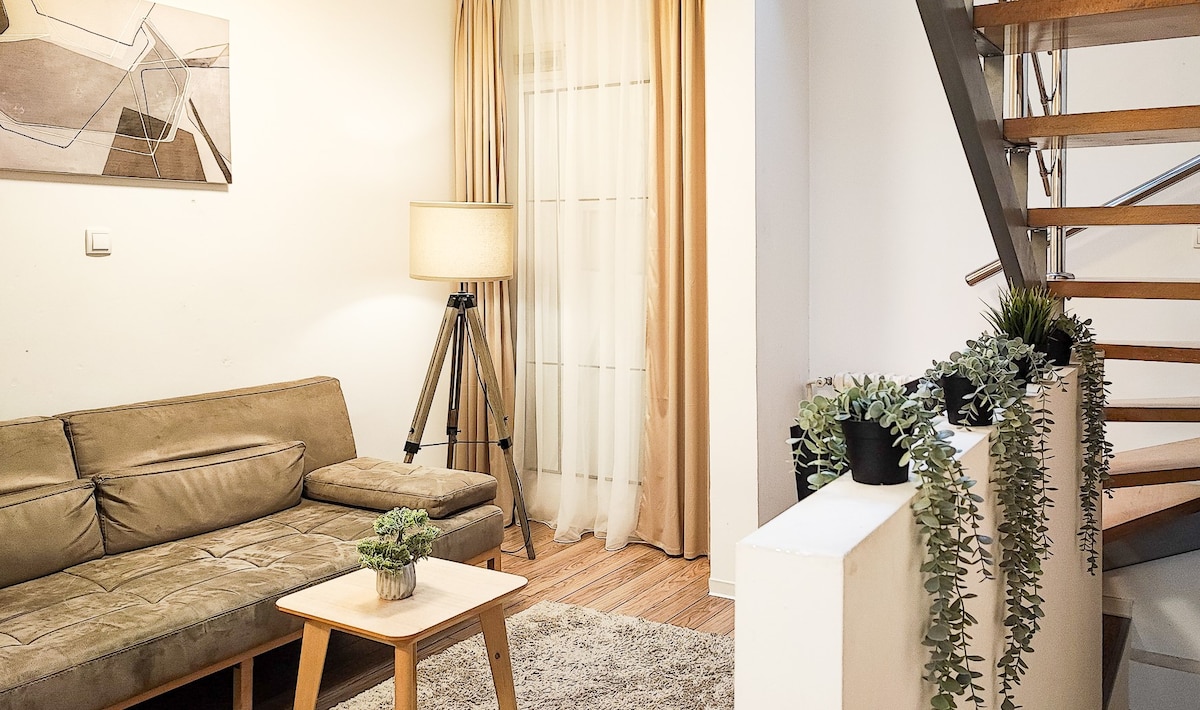 Central modern loft with private garage - Apartments for Rent in Novi ...