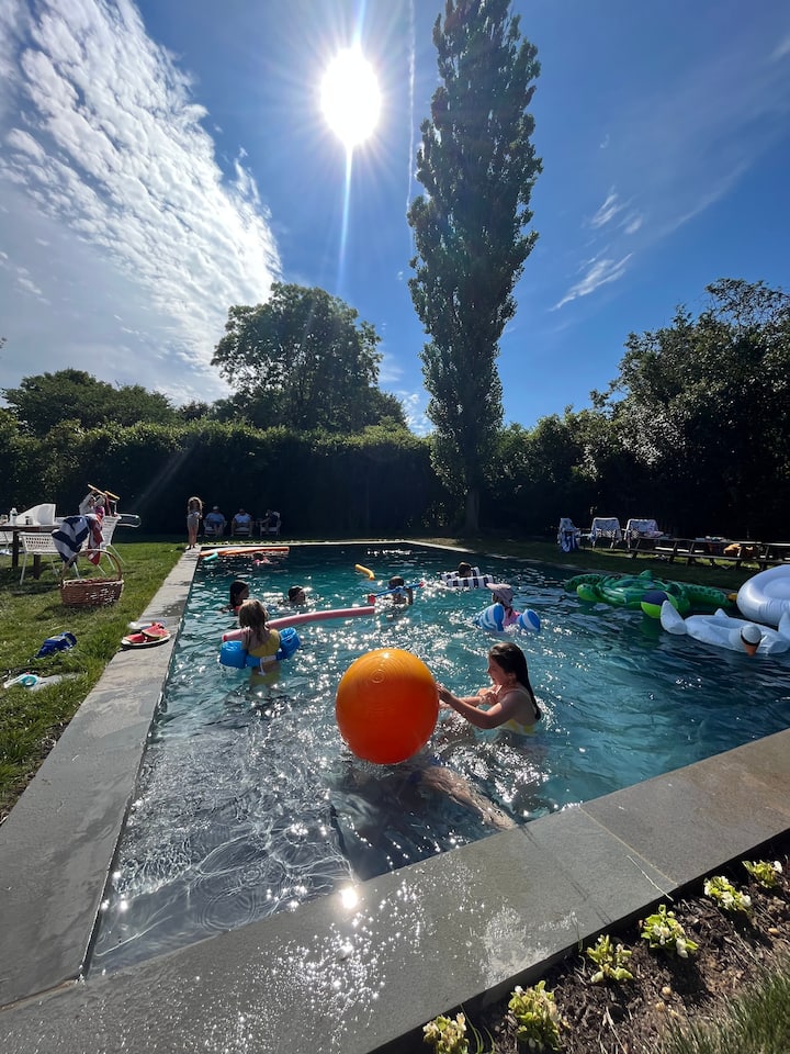 Southampton Village, 2 Fireplaces, Walk To All - The Hamptons, NY