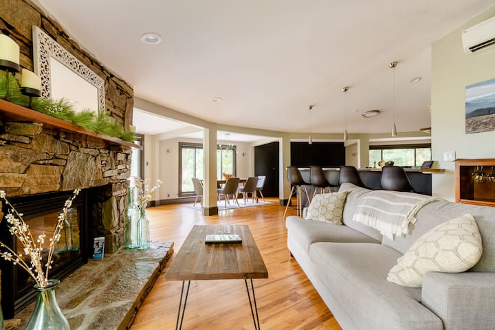 Modern Round House • Mountain Views • 8 Min Dt Avl - Asheville, NC