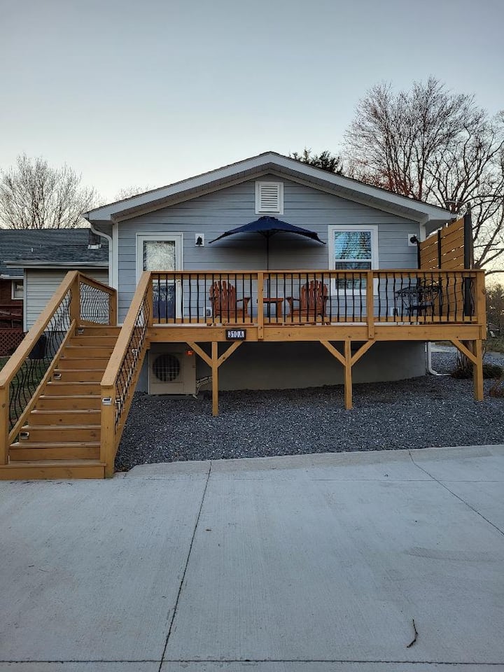 Asheville Getaway Beautiful Mountain/valley View - Asheville, NC