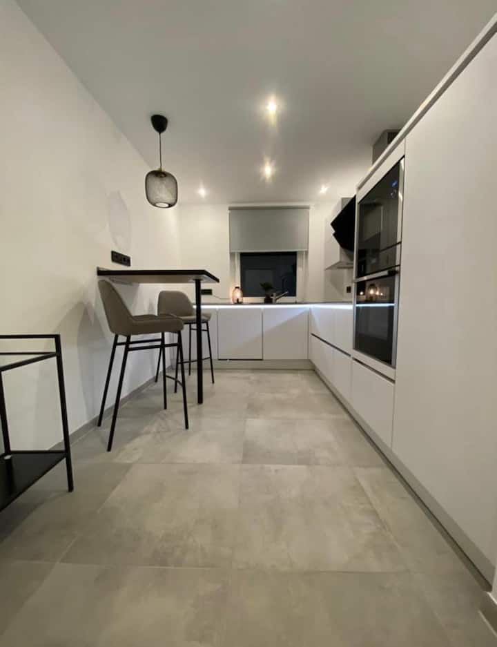Schöne Luxuriöse Ferienwohnung Mit Balkon - Garbsen