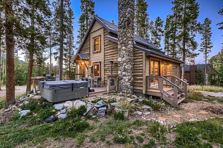 Private Hot Tub, Mins From Town, Love Pets! - Breckenridge, CO