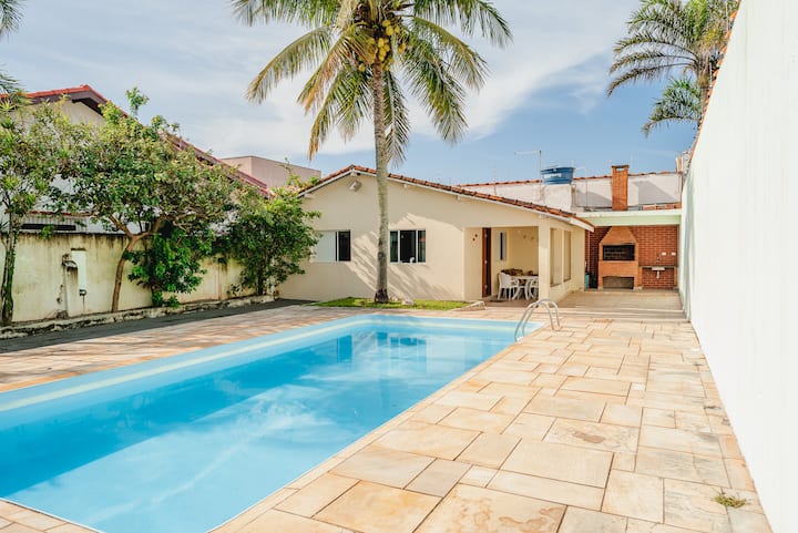 Linda Casa Com Piscina Peruíbe- Lado Praia - Peruíbe