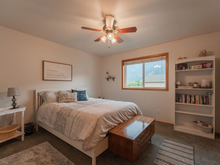 Leavenworth Mountain View-cottage Rm Close To Town - Leavenworth, WA