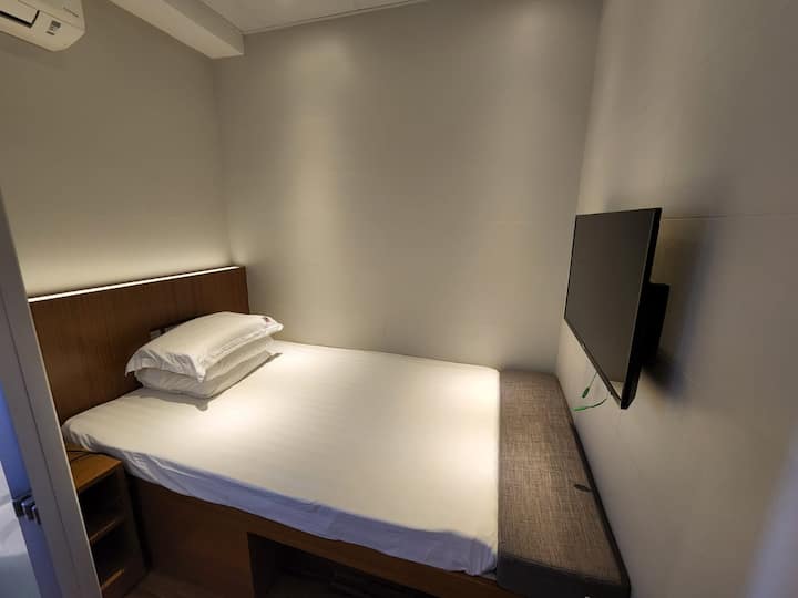 B9-旺角站標準大床房/独立卫浴/有窗 Kammun Guest House - Hong Kong