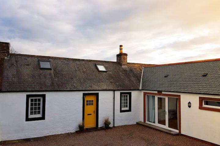 Lockerbie Holiday Rentals & Homes - Scotland, United Kingdom | Airbnb