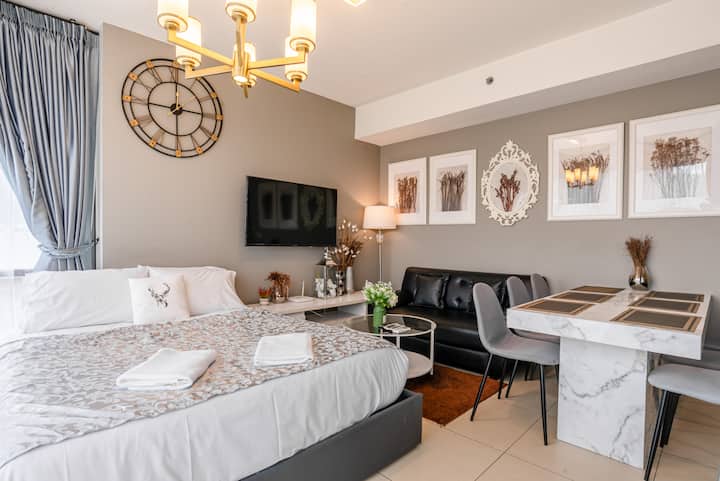 60 Sqm. Luxury Grey Stylish Premium Condo Pattaya - Pattaya