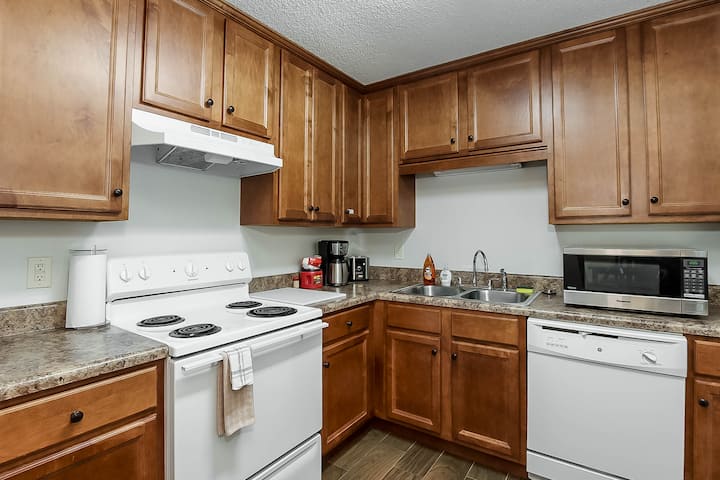 Convenient Location For Your Stay. 3 Bdrm-2 Bath. - 터스컬루사