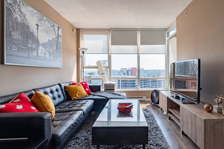 Beautiful One-bedroom Yaletown Suite, 27th Floor - Vancouver