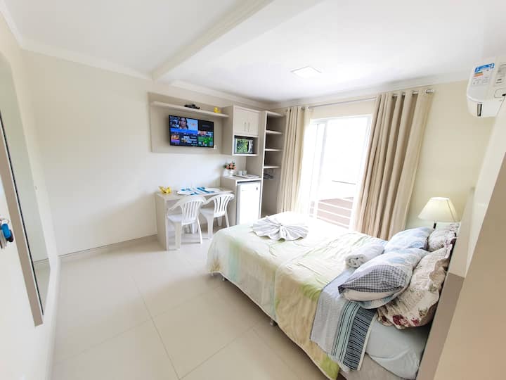 Residencial Pescador  - Suíte Casal 50m Da Praia. - Bombinhas