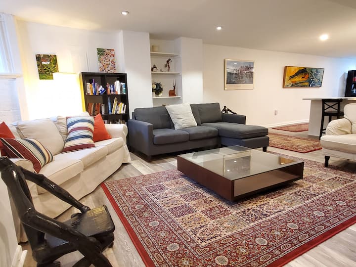 Central Dupont Historic Townhouse 2 Bedroom Apt - Arlington, VA