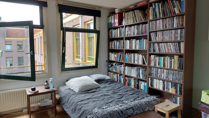 Small Apartment In Lively But Quiet Neighbourhood - Amszterdam