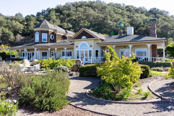 Ranch Estate: Epic Views Spa Firepit Game Room - San Luis Obispo, CA