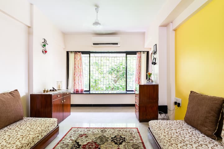 Trendy 1bhk Apartment In Vibrant  Bandra West - Mumbai