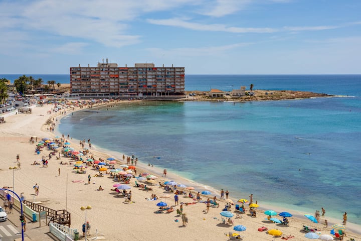 Torrevieja, Beach Relaxation. - Torrevieja