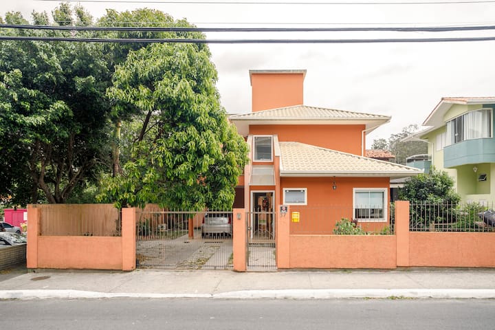 Casa De Praia No Sambaqui - 40m Da Praia - Florianópolis