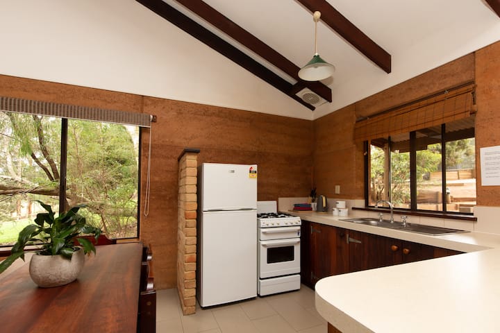 Pump Hill Farm Cottages -  Boronia - Pemberton, Australia