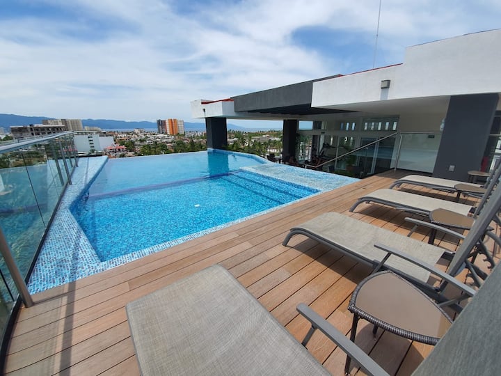 2 Brm/2 Bath Condo With Breath Taking Rooftop View - Puerto Vallarta